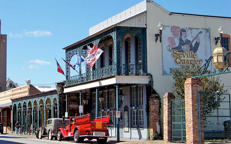 100+ Pensacola Things To Do on Vacation