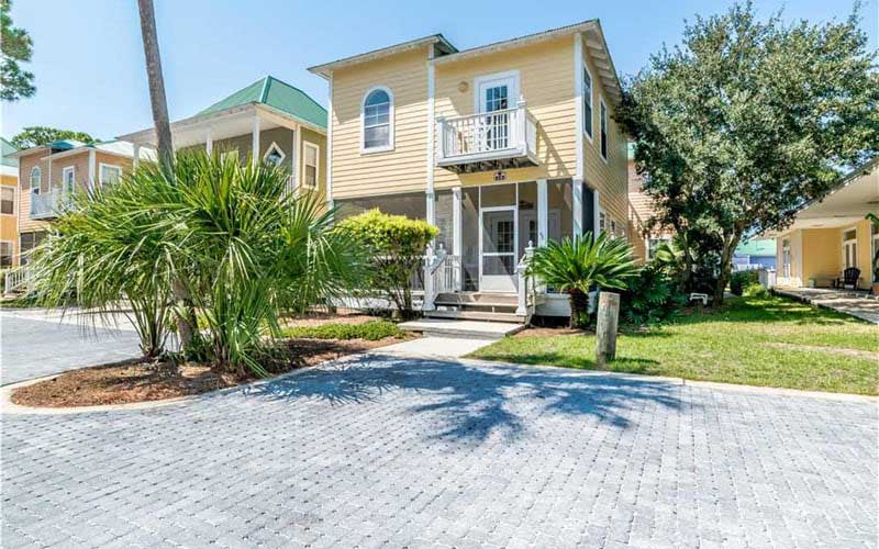 Purple Parrot Village Resort | 3-Star Accommodation, Perdido Key