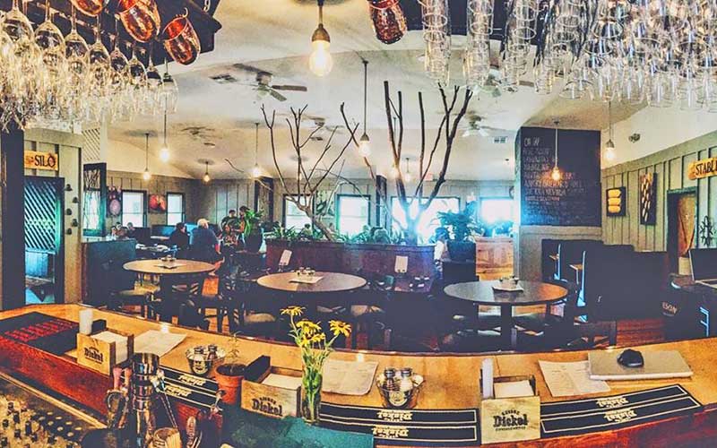 Backwoods Crossing | Hidden Gem Southern Dining in Tallahassee