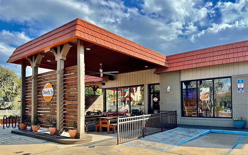 Tasty's Fresh Burgers at Fernandina Beach | Fast Food Style Cafe
